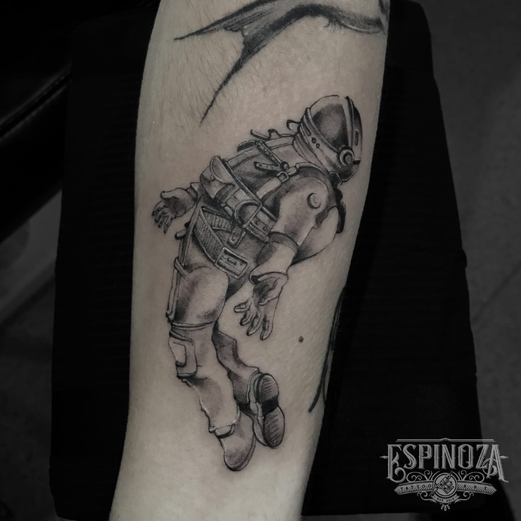 Nikodem Gwiaździński - Espinoza - Tattoo Witryna Tomaszów Mazowiecki